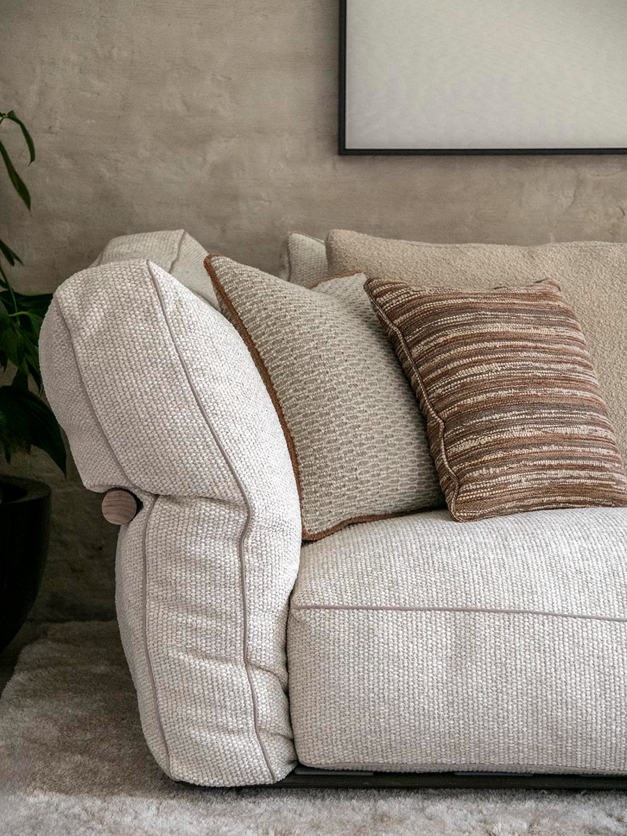 feelathome stockverkoop | Flexform Camelot sofa